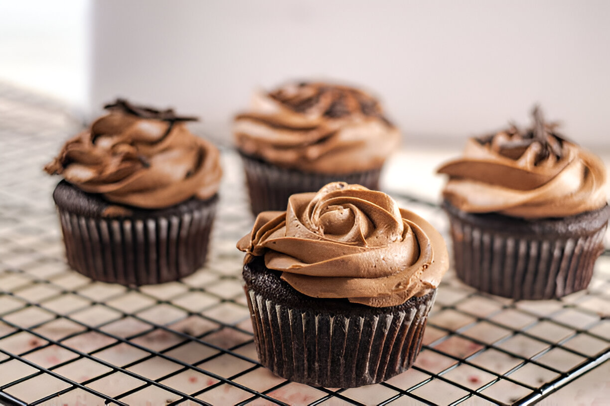 Delicious Chocolate Frosting Recipe for Baking Perfection